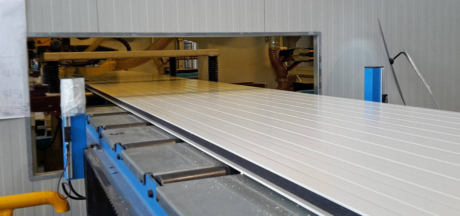 London Eco Metal | How are Insulated Panels Made?